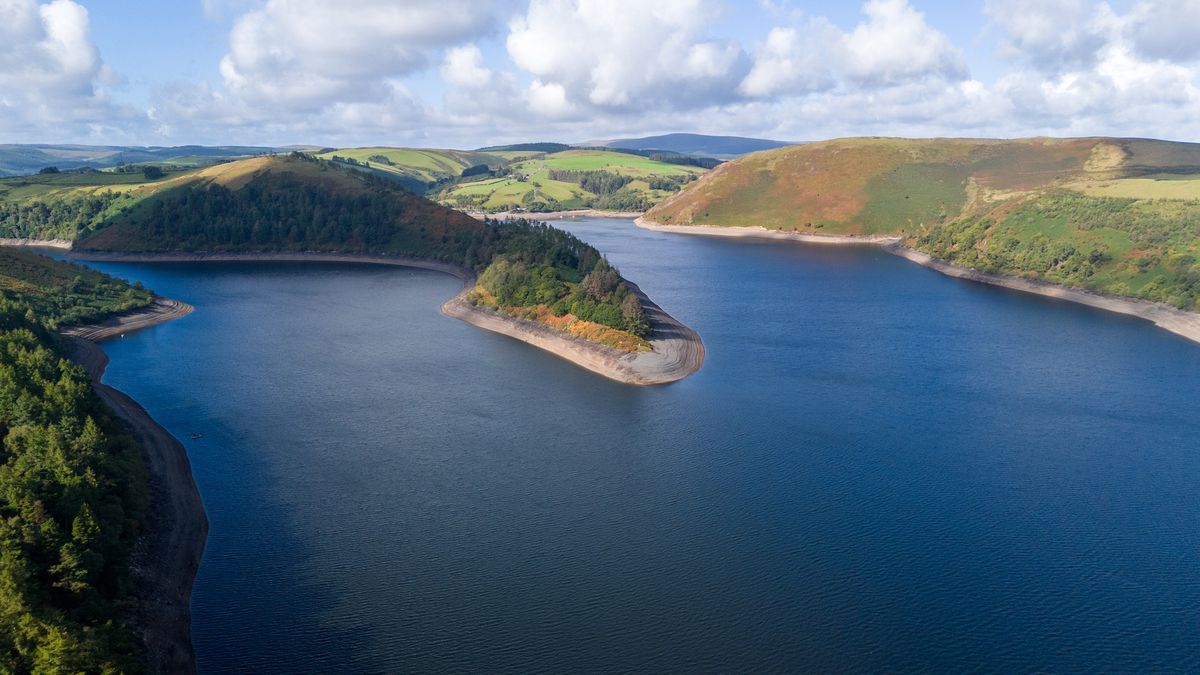 Stunning drone pictures show water level in major Mid Wales reservoir ...