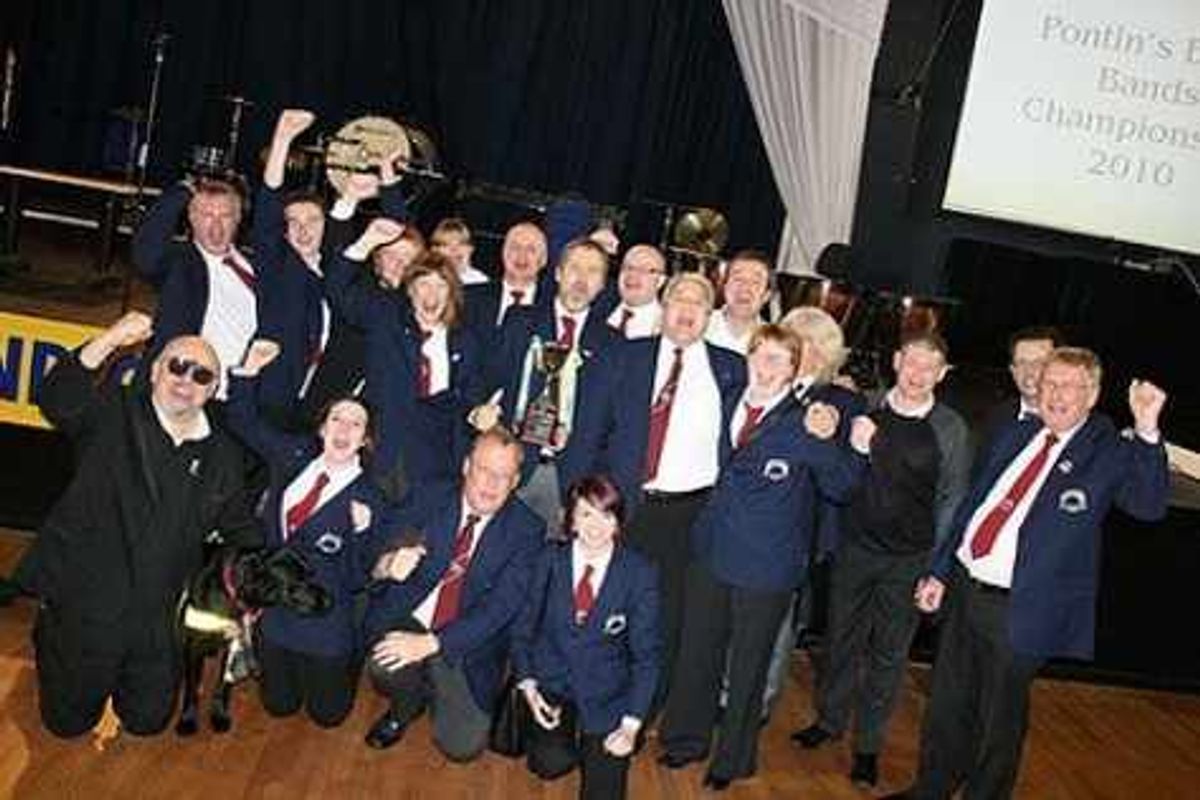 Jackfield Elcock Reisen Band does Pontin's and Butlins double ...