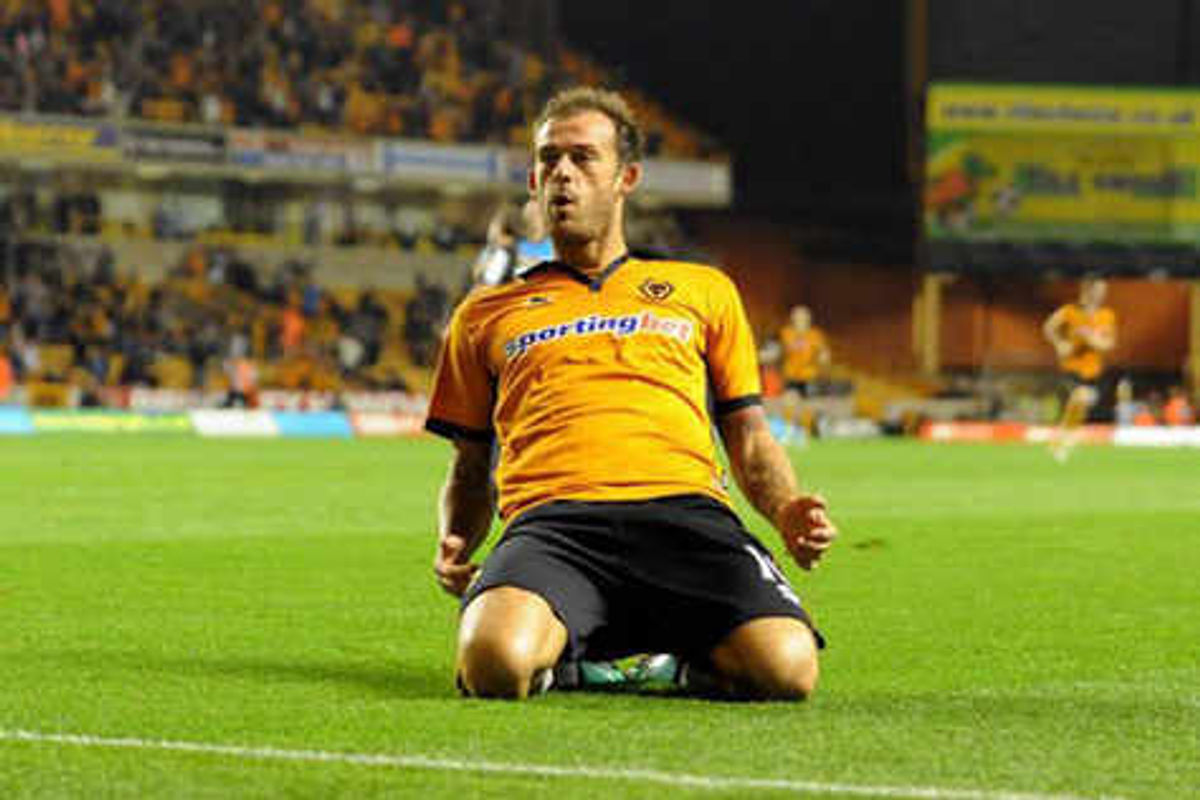 Steven Fletcher gets Wolves 20-goal season target | Shropshire Star