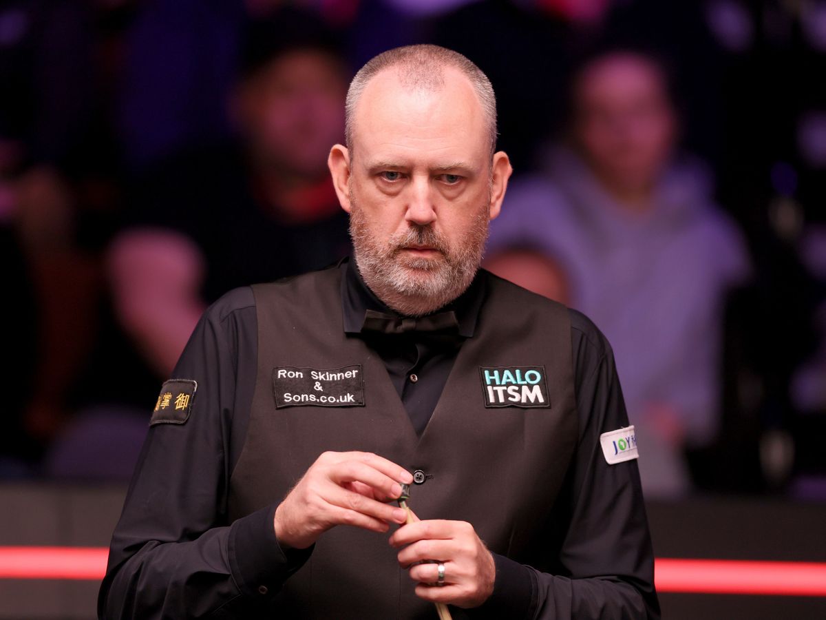 Eyes on the prize as Mark Williams overcomes Wu Yize in Crucible thriller | Express & Star
