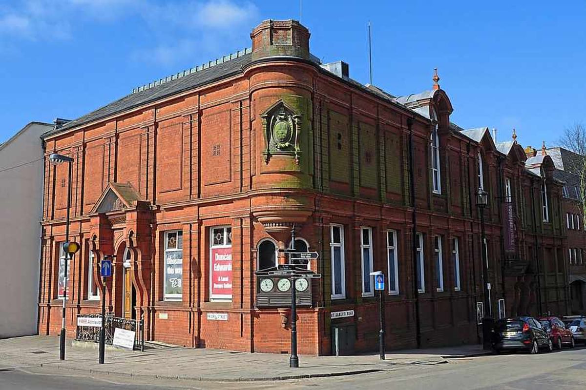 Dudley Museum's treasures saved under move to new home | Express & Star