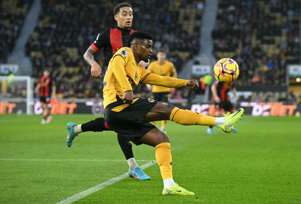 Wolves defender furious with referee following Everton suspension ...