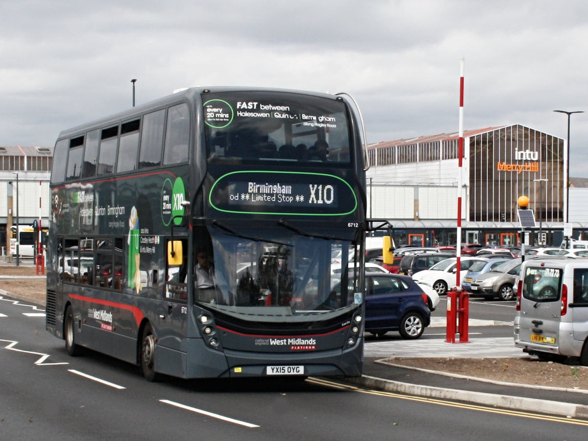 Bus services being reduced across the Black Country due to punctuality ...