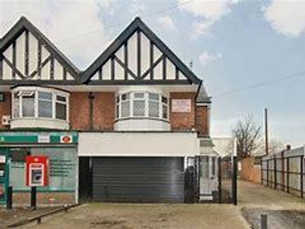 Wednesbury dentist set for big makeover to take on more NHS patients ...