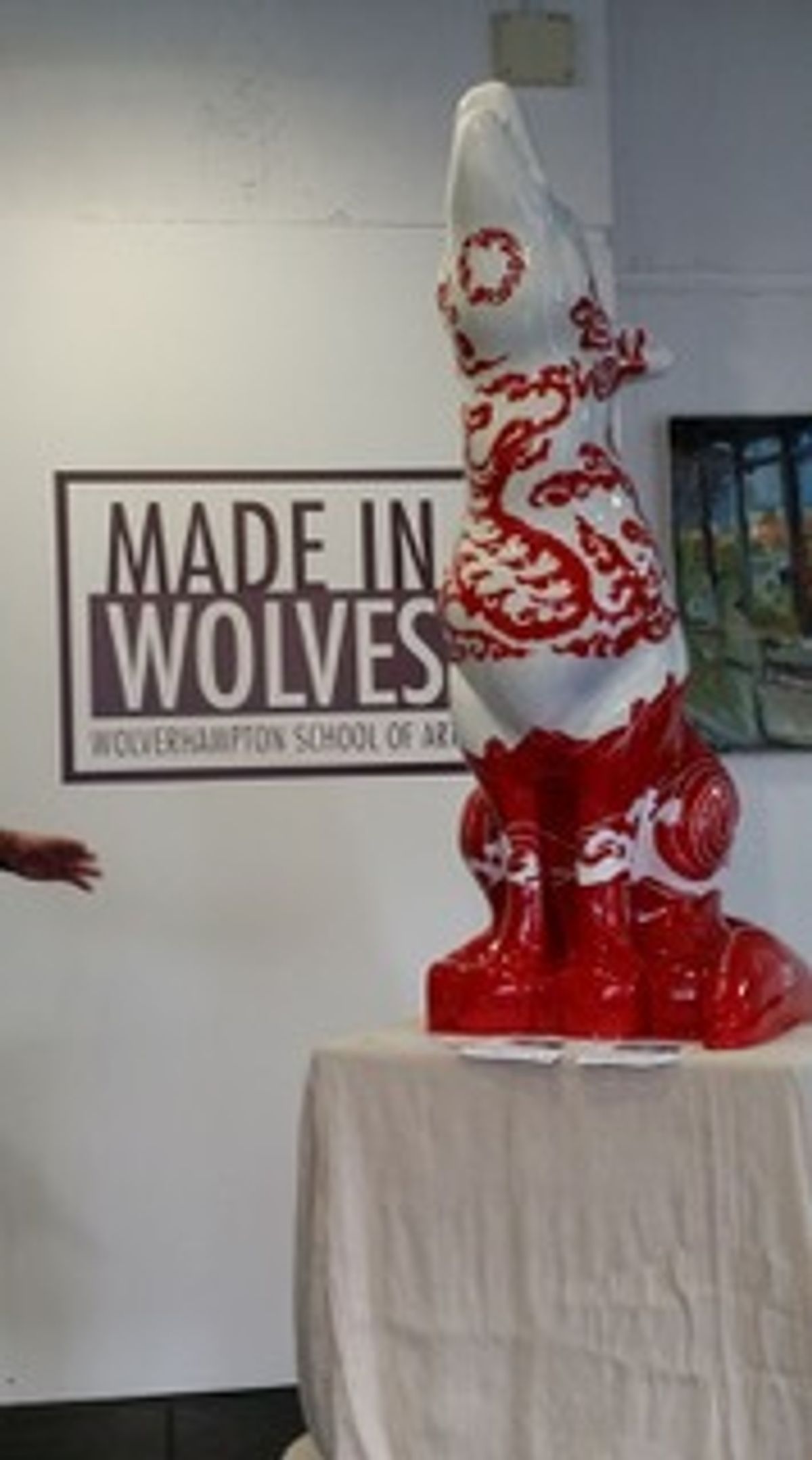 Chinese academic crafts new Wolves in Wolves sculpture | Express & Star