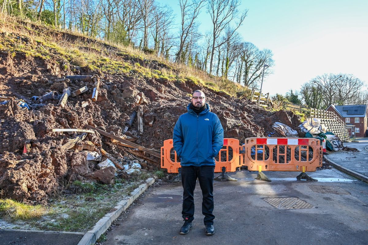 Angry Black Country residents cut off from £400k newbuild housing ...