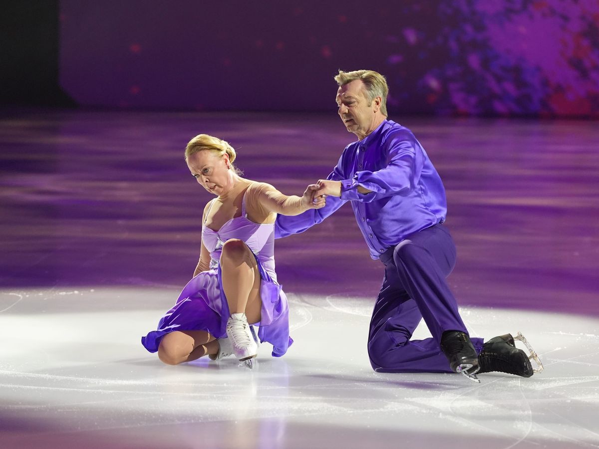 Jayne Torvill and Christopher Dean become dame and knight in New Year ...