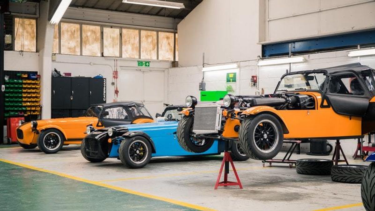 Inside Caterham: A look at how the Seven is made | Express & Star