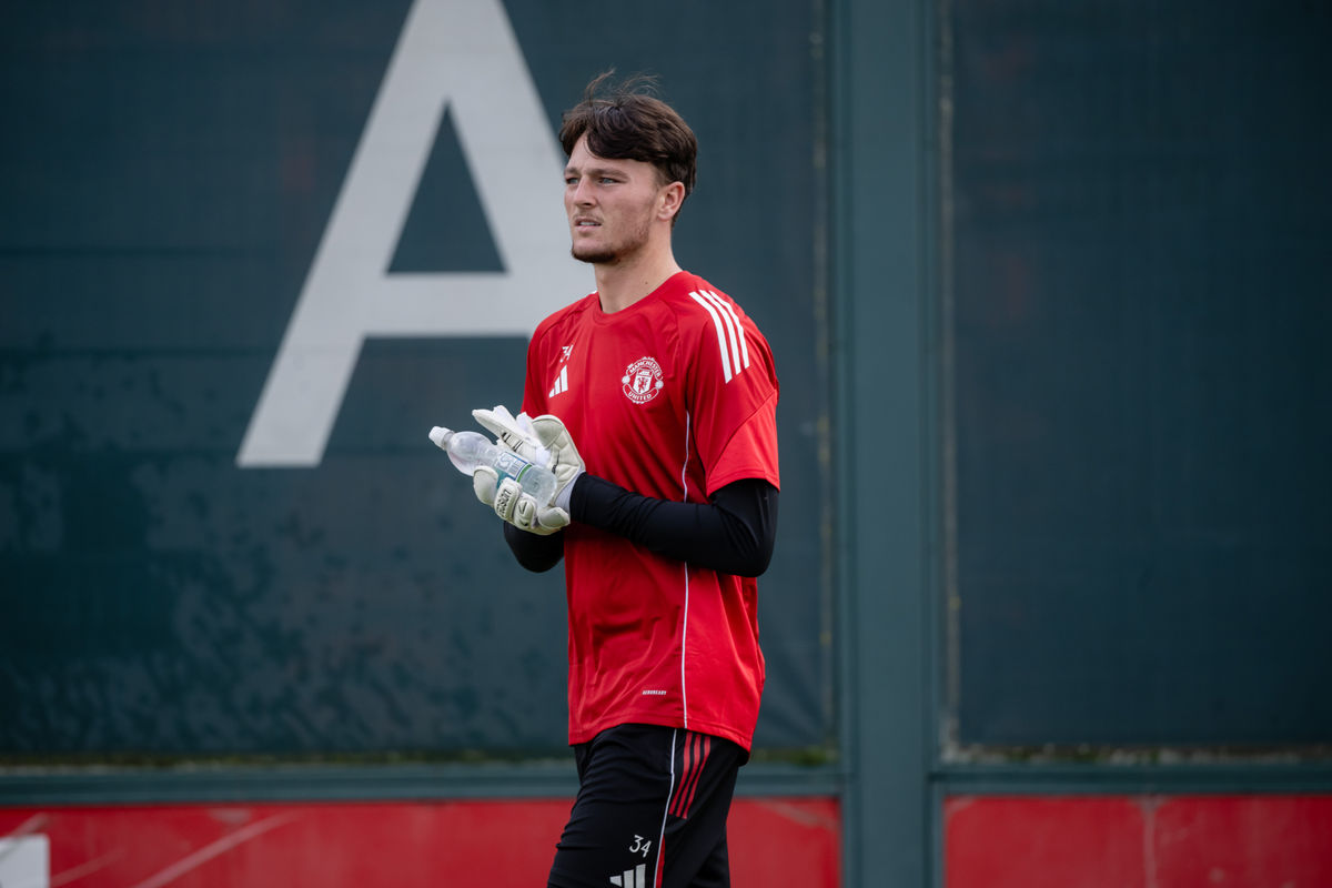 Dave Edwards: Shrewsbury keeper signing vital to Michael Appleton's ...