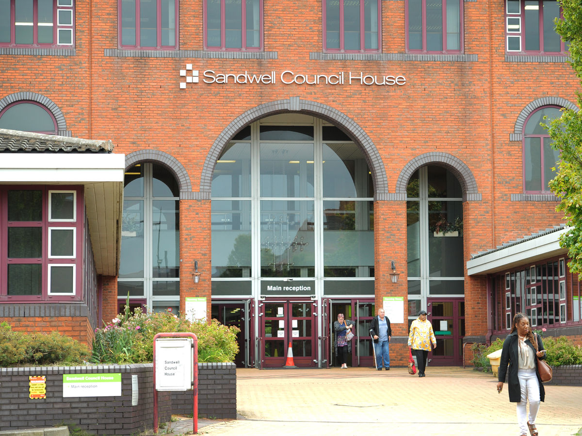 Oldbury restaurant could extend hours and host late night entertainment ...