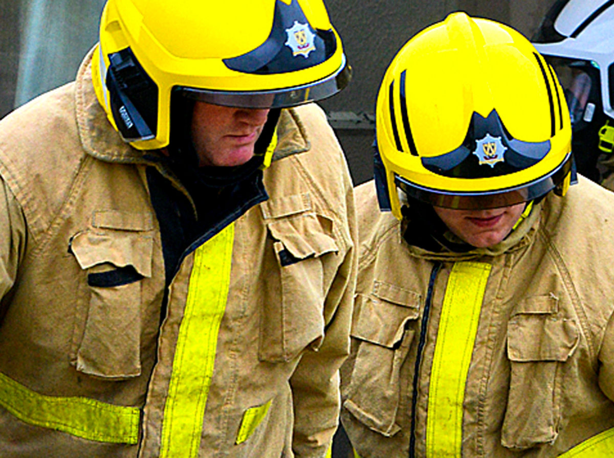 Three people cut free after multi-vehicle crash on A458 in Bridgnorth ...