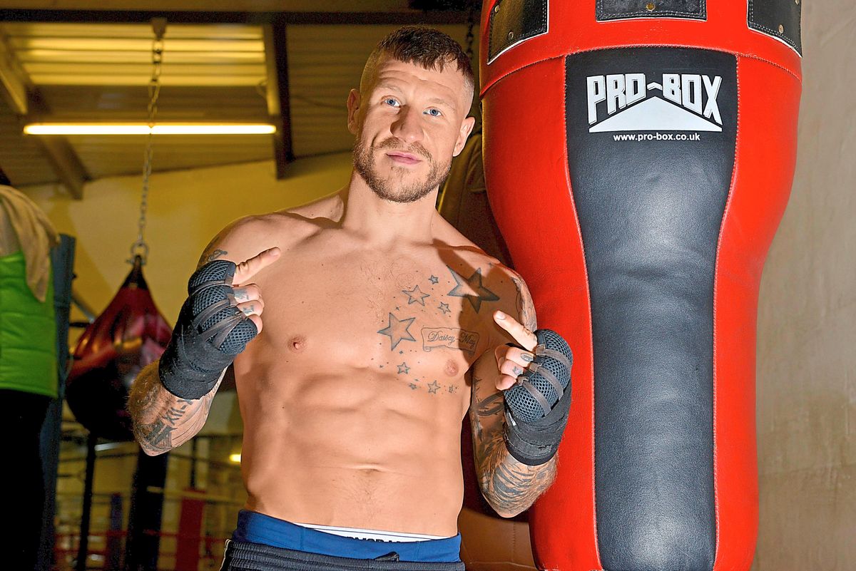 Jason Welborn back in title clash | Express & Star