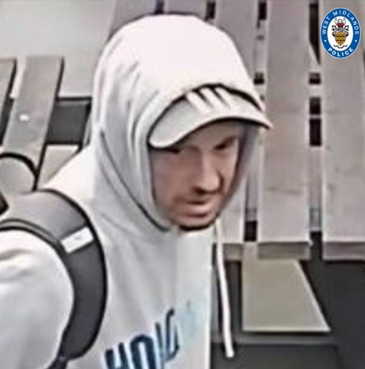 Police appeal to trace man after car broken into in Halesowen | Express ...