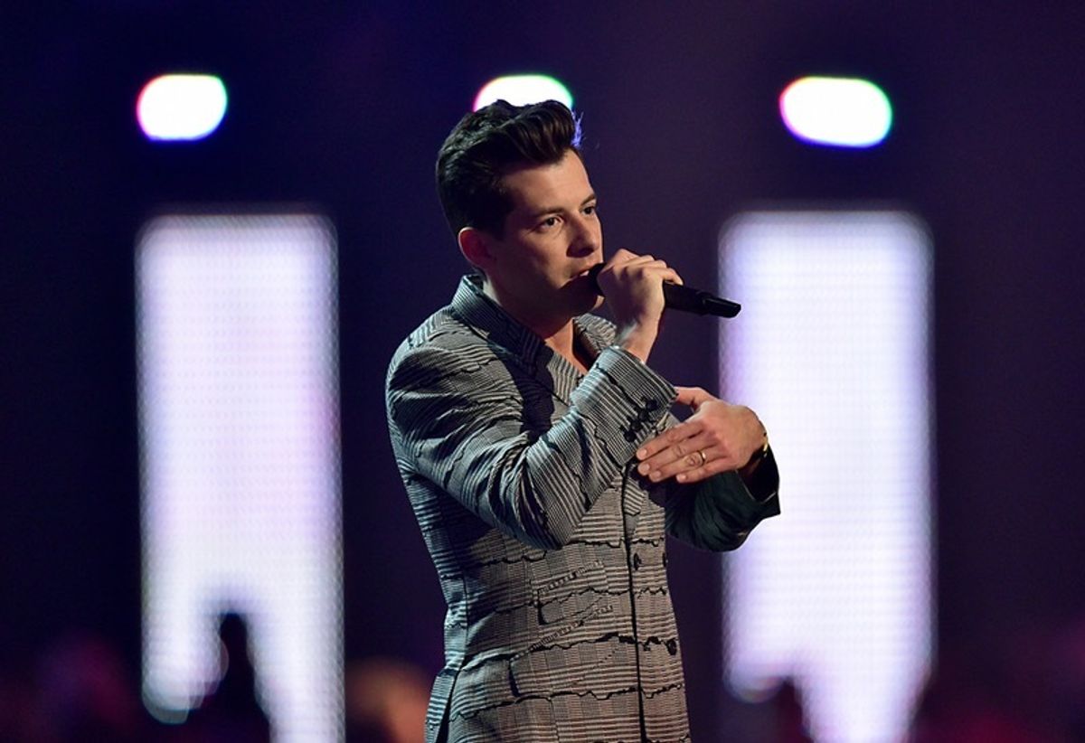 Mark Ronson teams up with Queens Of The Stone Age for new record ...