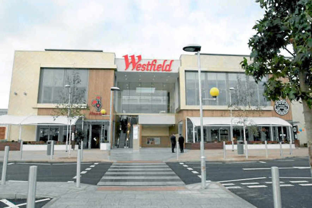 Thugs attack young couple outside Merry Hill on Valentine's Day ...