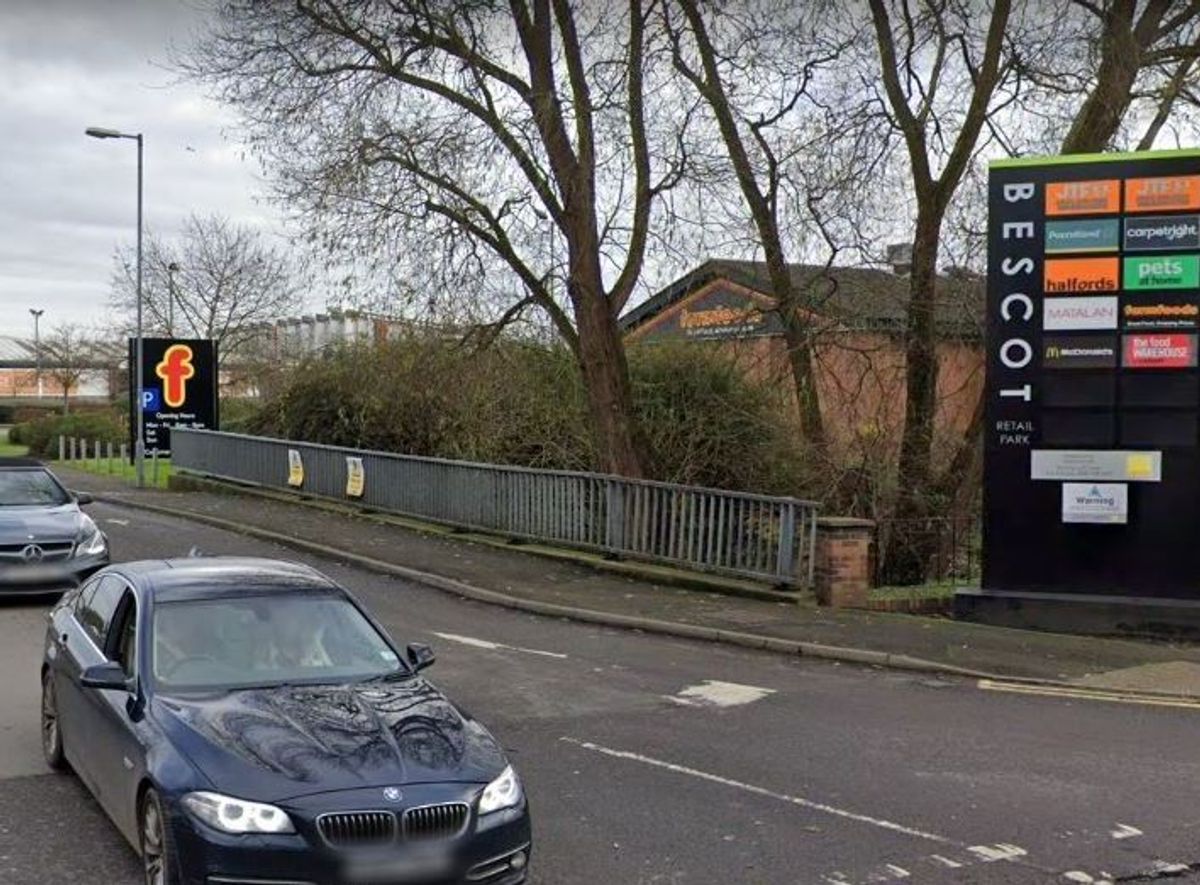 Green light given to open warehouse on Walsall retail park bringing 50 ...