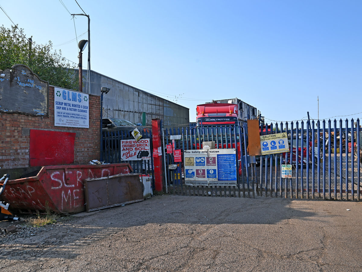 Owners of Walsall motor scrapyard lodge plans for waste transfer service | Express & Star