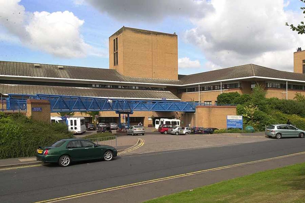 Patients at Wolverhampton's New Cross to begin taking bus to Cannock ...