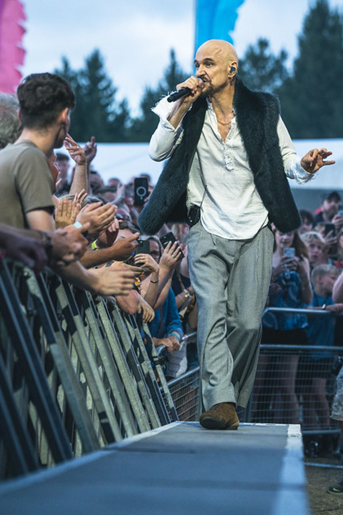 34 incredible photos from the final night of Forest Live as Razorlight ...
