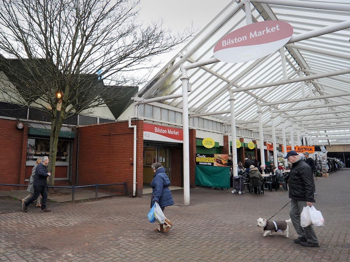 Traders set out stalls as Wolverhampton markets to fully reopen ...