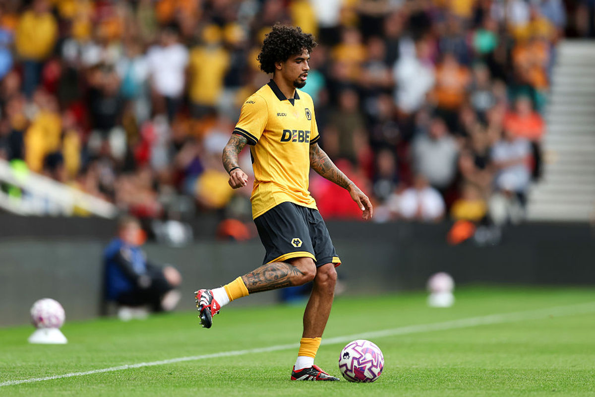 “I really love to work with him" - Ki-Jana Hoever addresses Wolves ...