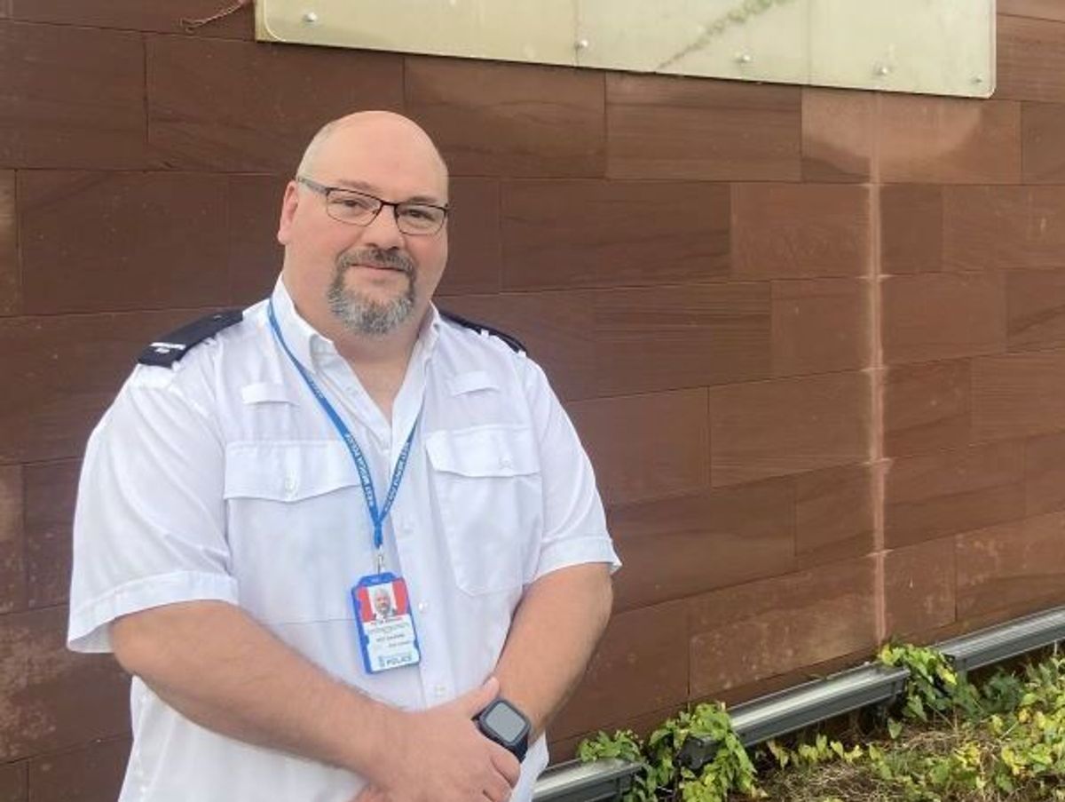 Police contact handler helps save Ludlow man's life after car trapped ...