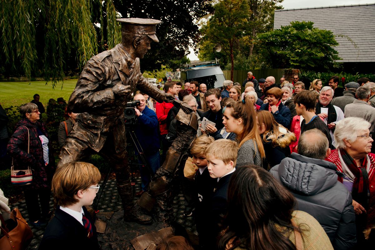 Wilfred Owen statue unveiled in Oswestry - with video and pictures | Shropshire Star