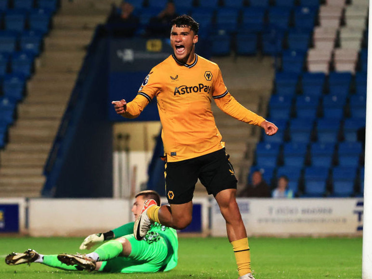 Nathan Fraser battling for Premier League chance with Wolves | Express ...