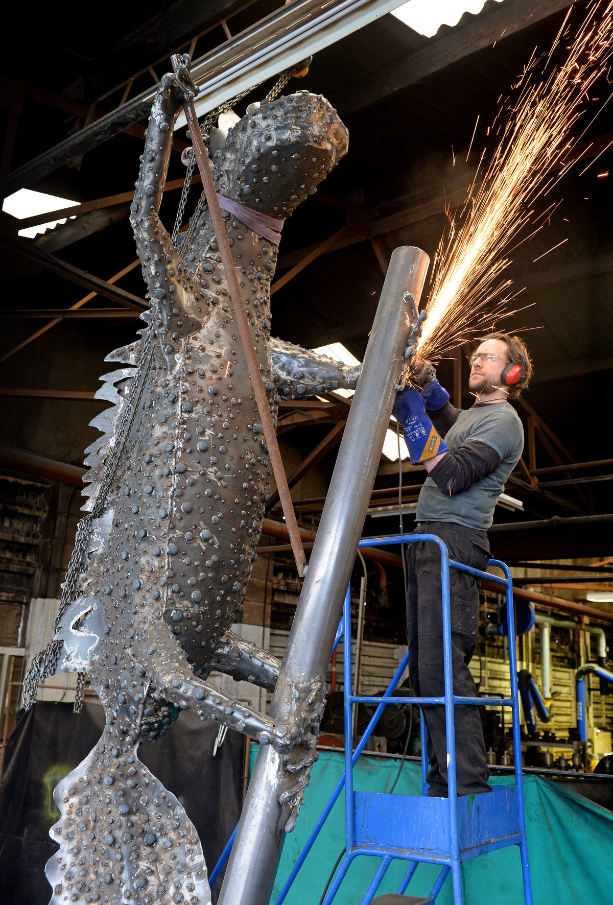 Giant newt created for Fens Pool in Pensnett | Express & Star