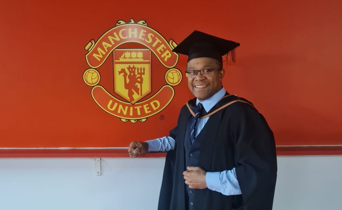 How Did a Former Wolves and Manchester United Star Transition from ...