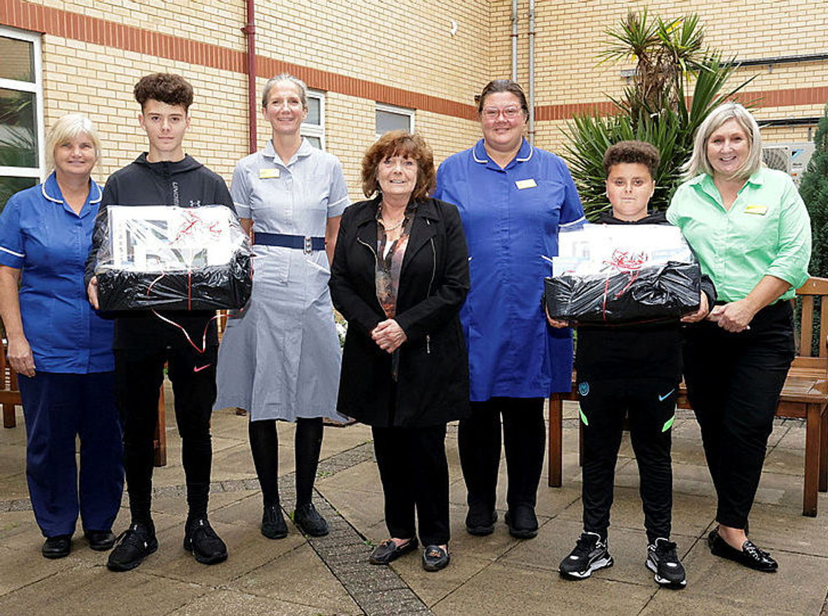 Bilston cancer patient raises £1,700 to help other patients have more ...