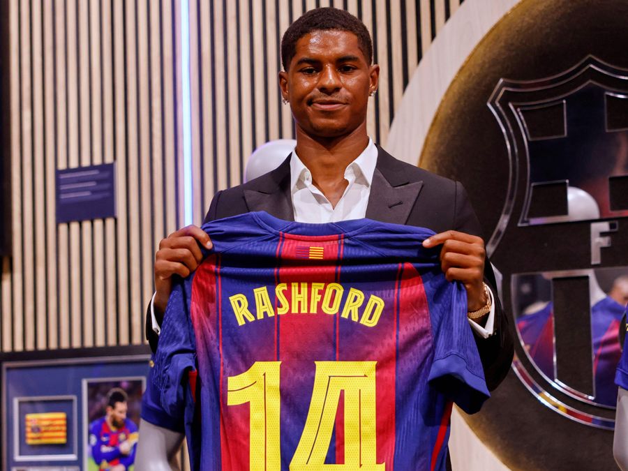 Marcus Rashford makes Barcelona debut during friendly win in Japan ...