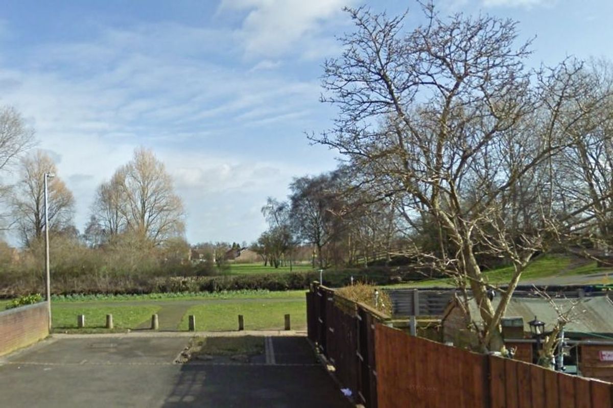 Hunt for teenage gang after gun brandished at Wolverhampton | Express ...