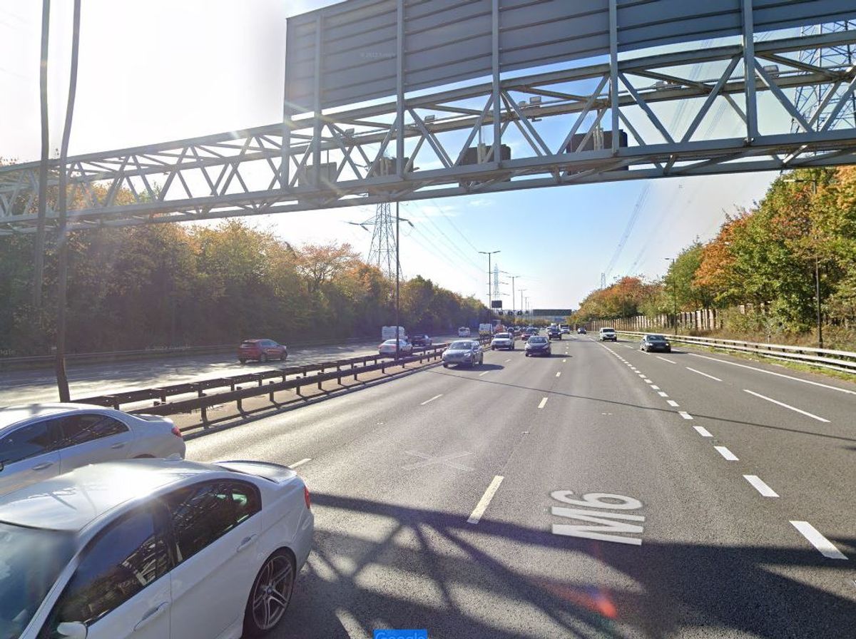 Crash on M6 leaves lanes closed and miles of congestion | Express & Star