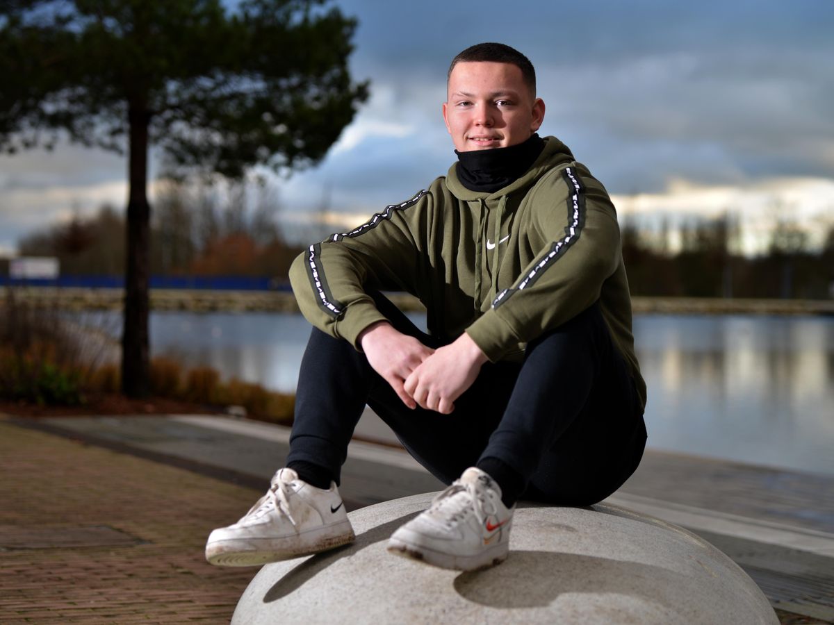 Teenager who survived suicide attempt steps up for MIND with Welsh ...