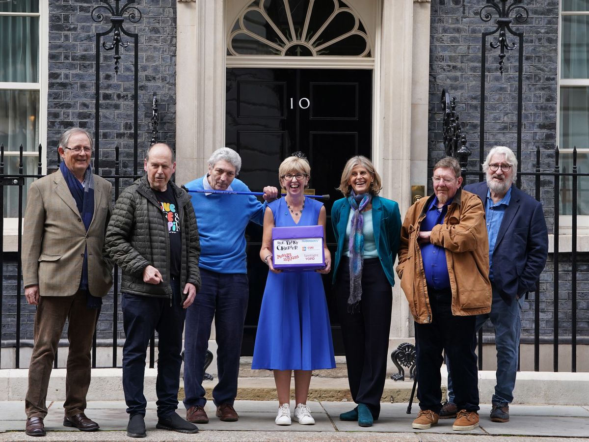 Ex-High Court judge says Parkinson’s sufferers left out of assisted ...