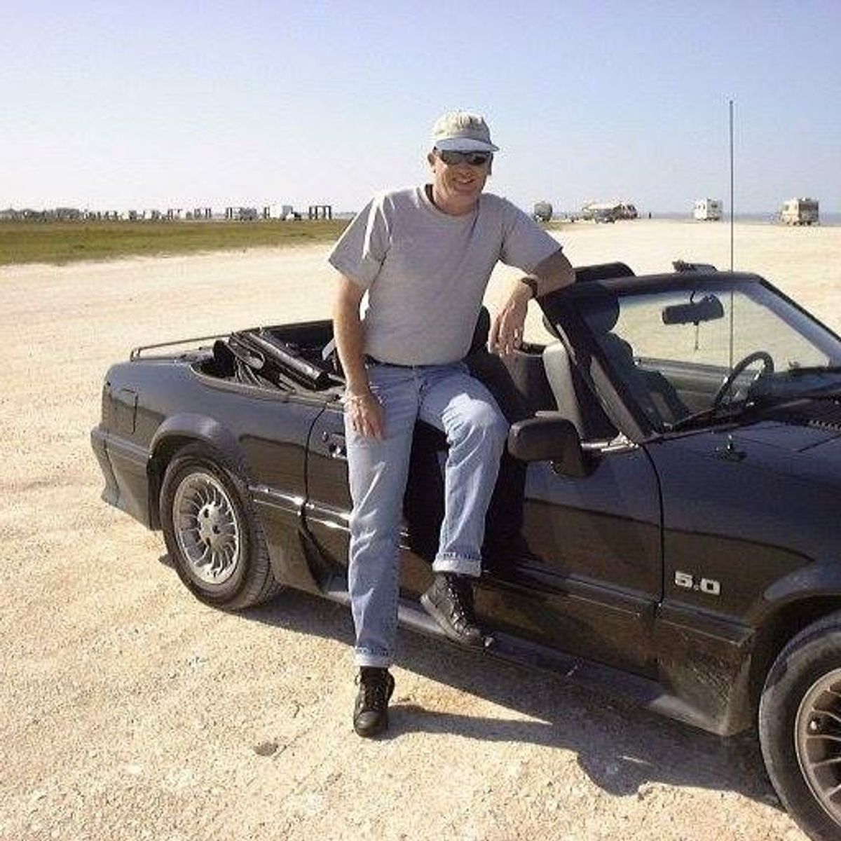 Tributes paid as much-loved former Beacon Radio DJ dies | Express & Star