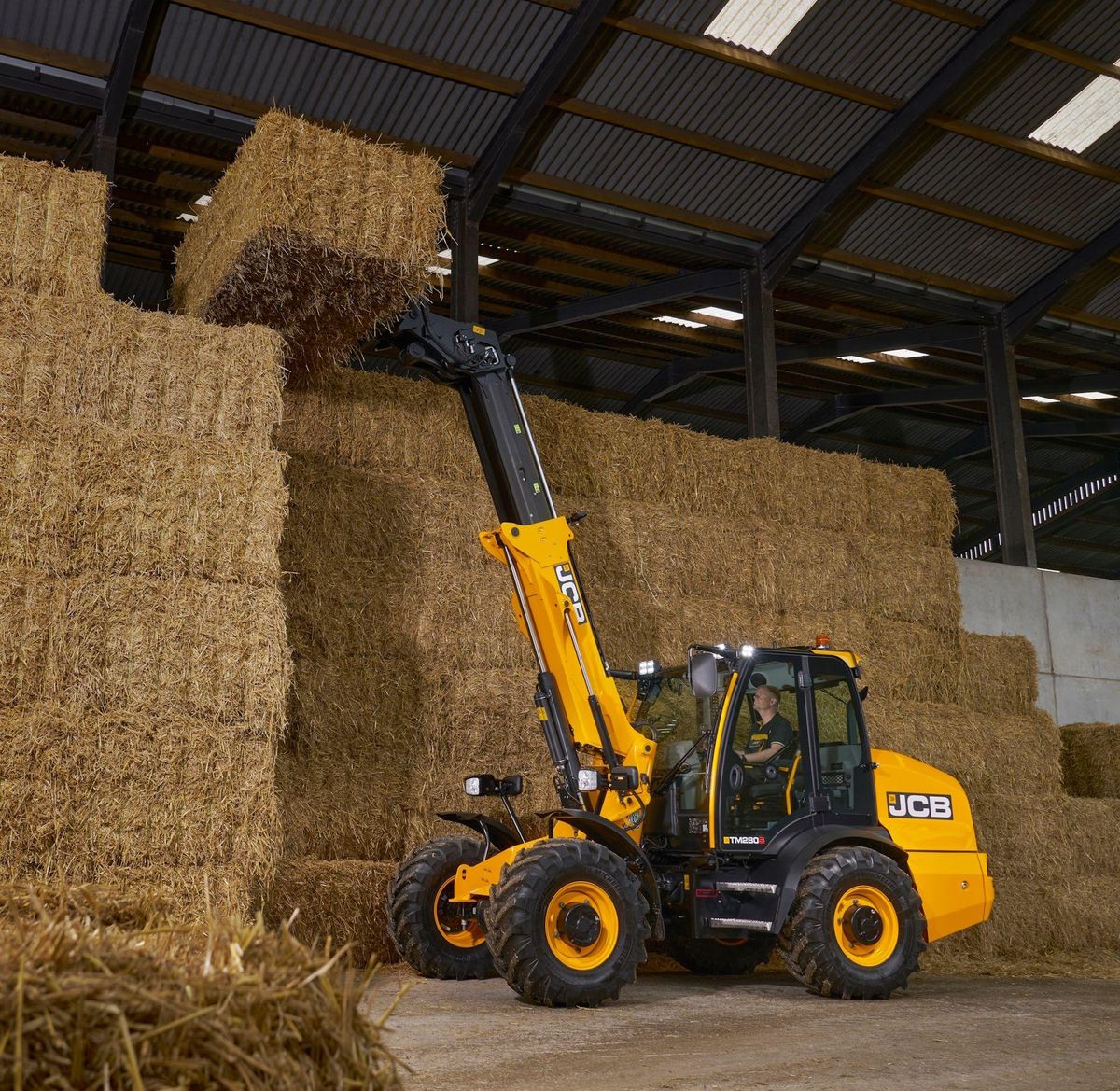 JCB wins 'Machine of the Year' award | Express & Star