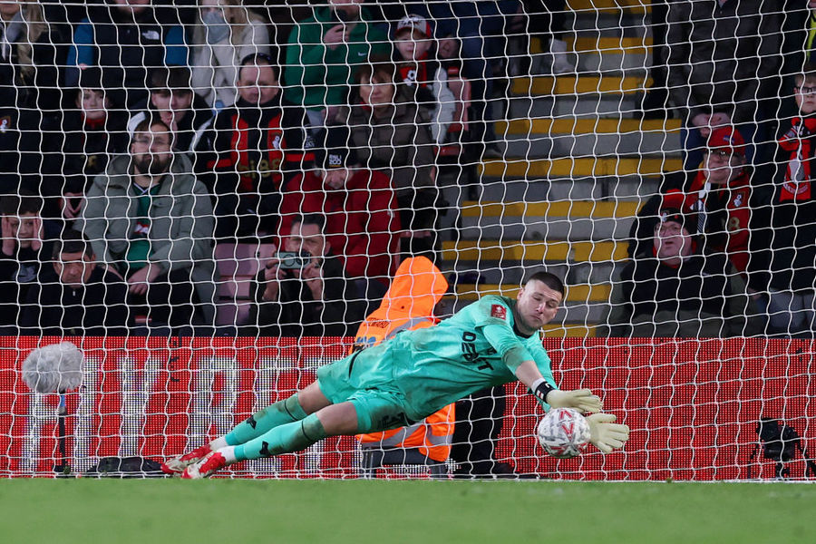 Wolves goalkeepers taken into consideration ahead of summer rebuild ...