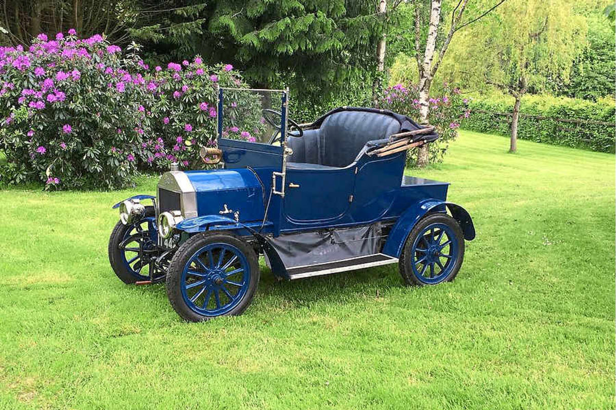 Little Briton to make great price of £20k at a Wolverhampton auction ...