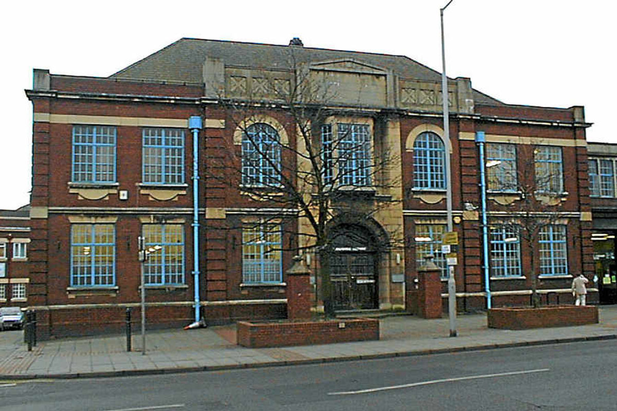 Willenhall Library hopes hit by sell-off blow | Express & Star