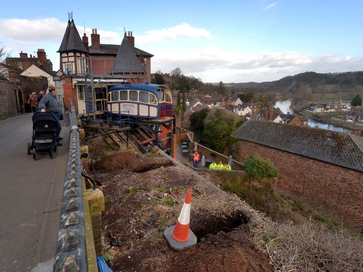 Drivers 'over the moon' with Bridgnorth Cliff Railway repair work ...