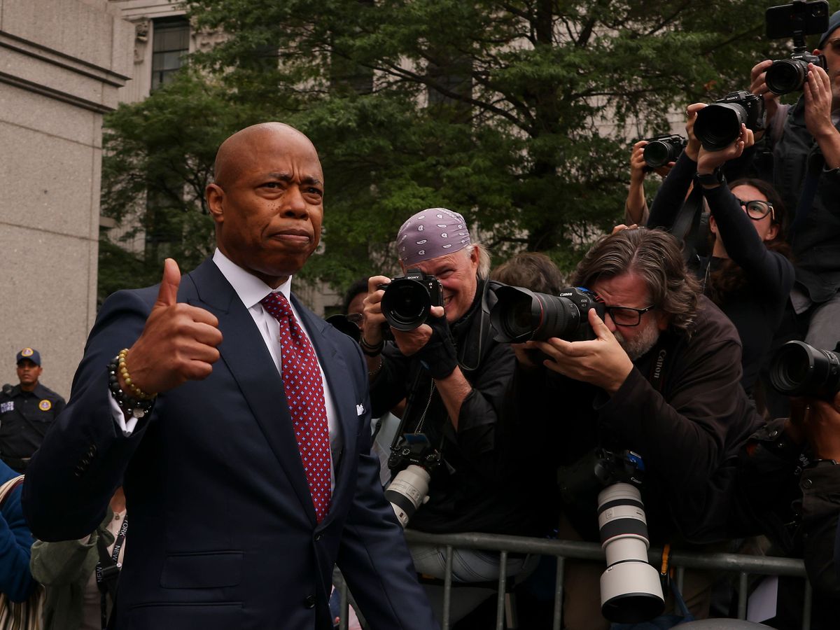 US justice department orders prosecutors drop New York mayor’s corruption case | Express & Star