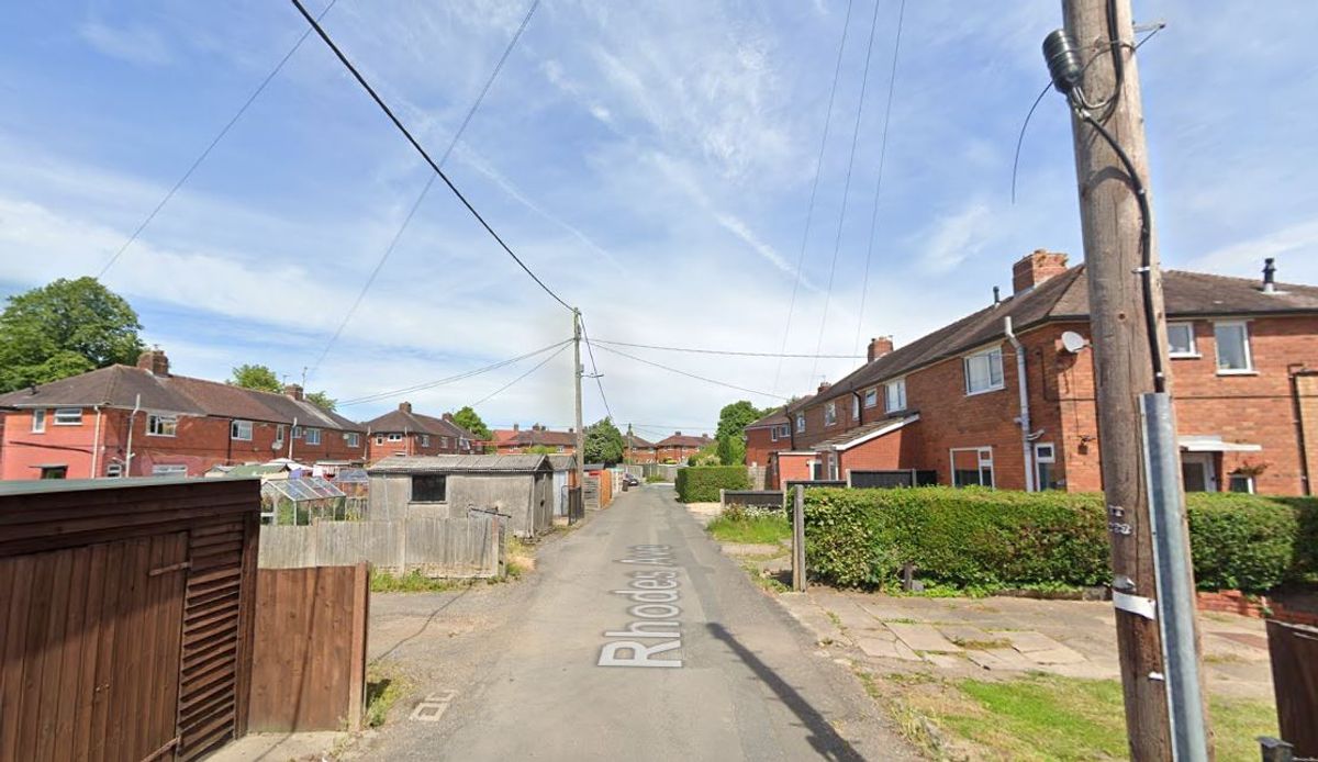 Police investigating arson after car 'set alight' in broad daylight on ...