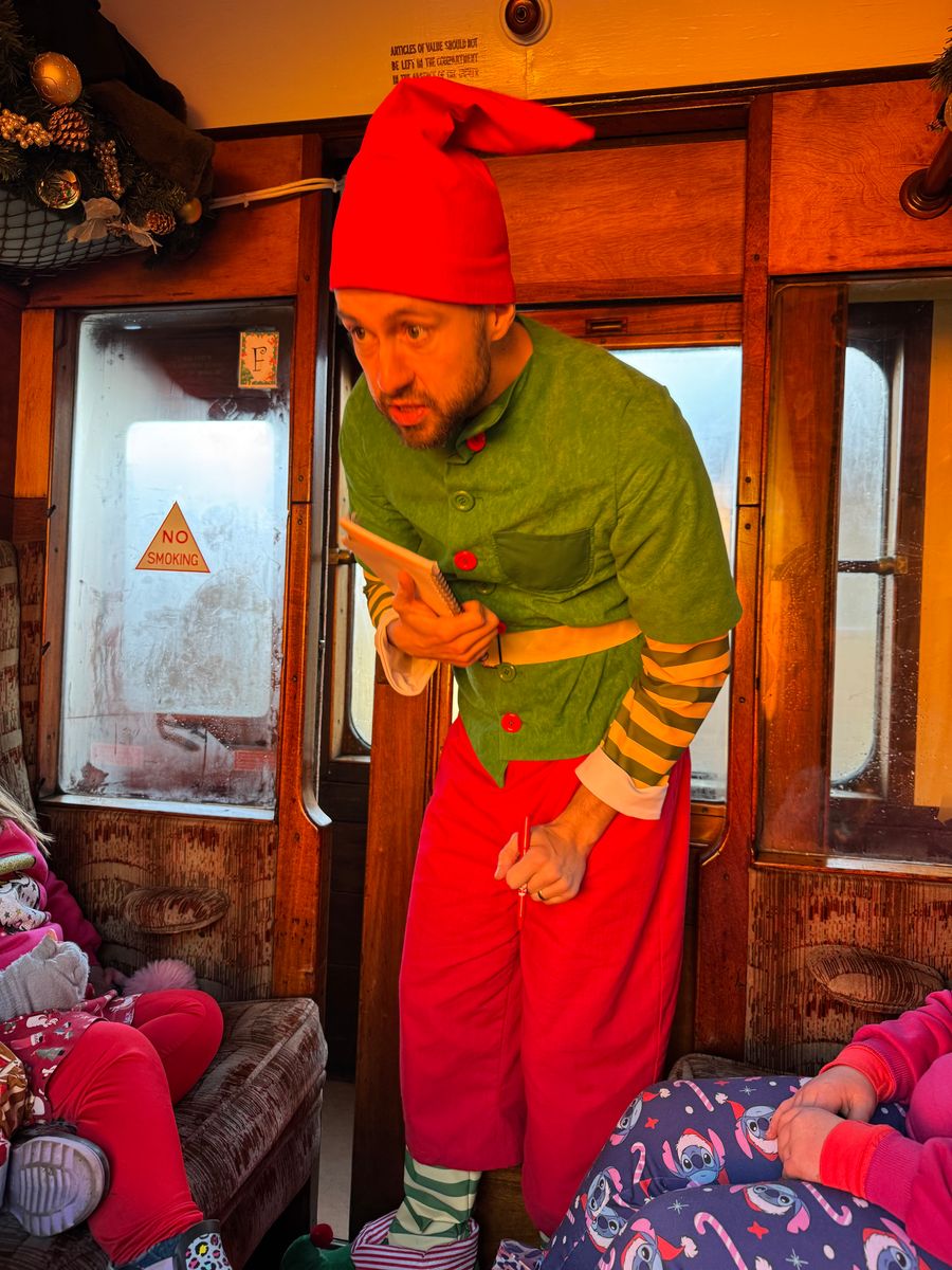 The Christmas experience that won our hearts: Watch how Severn Valley Railway's Elf Express goes ...