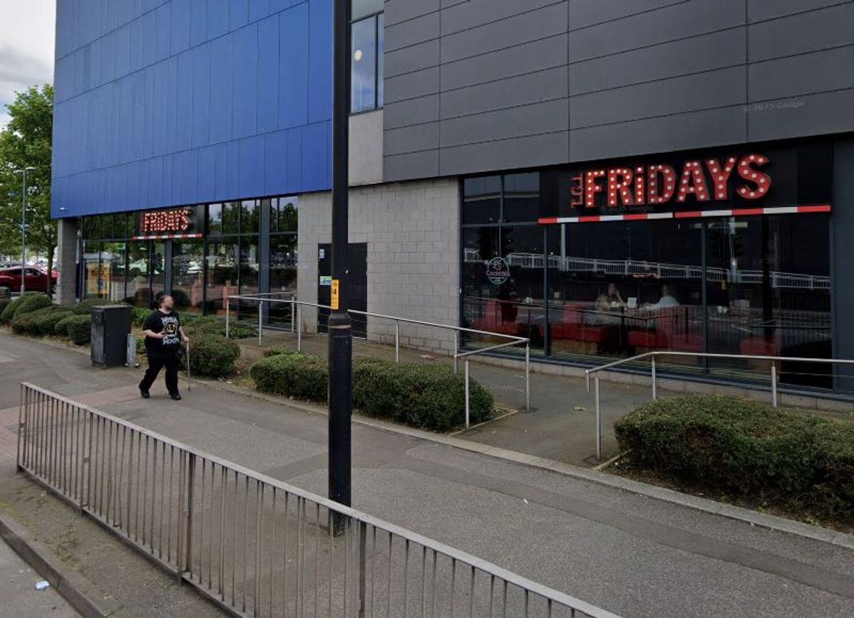Walsall's TGI Fridays restaurant clsoes down as part of administration ...