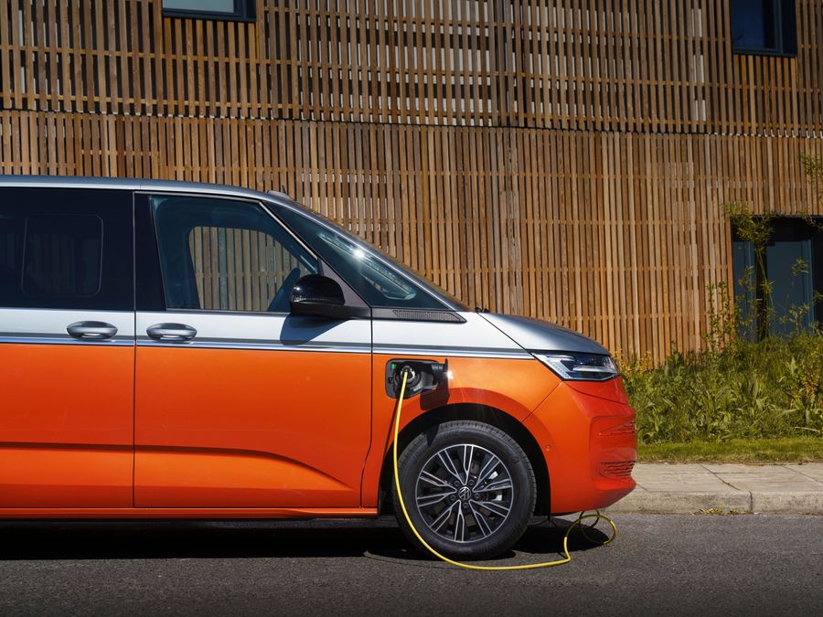 Volkswagen adds to Multivan and Caddy Cargo range with new eHybrid ...