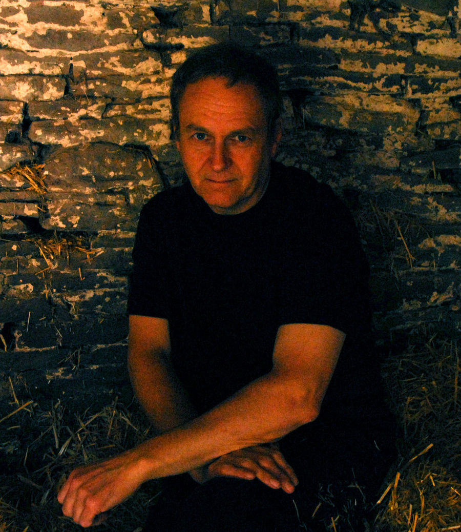 Renowned author and former Mid Wales journalist has passed away ...