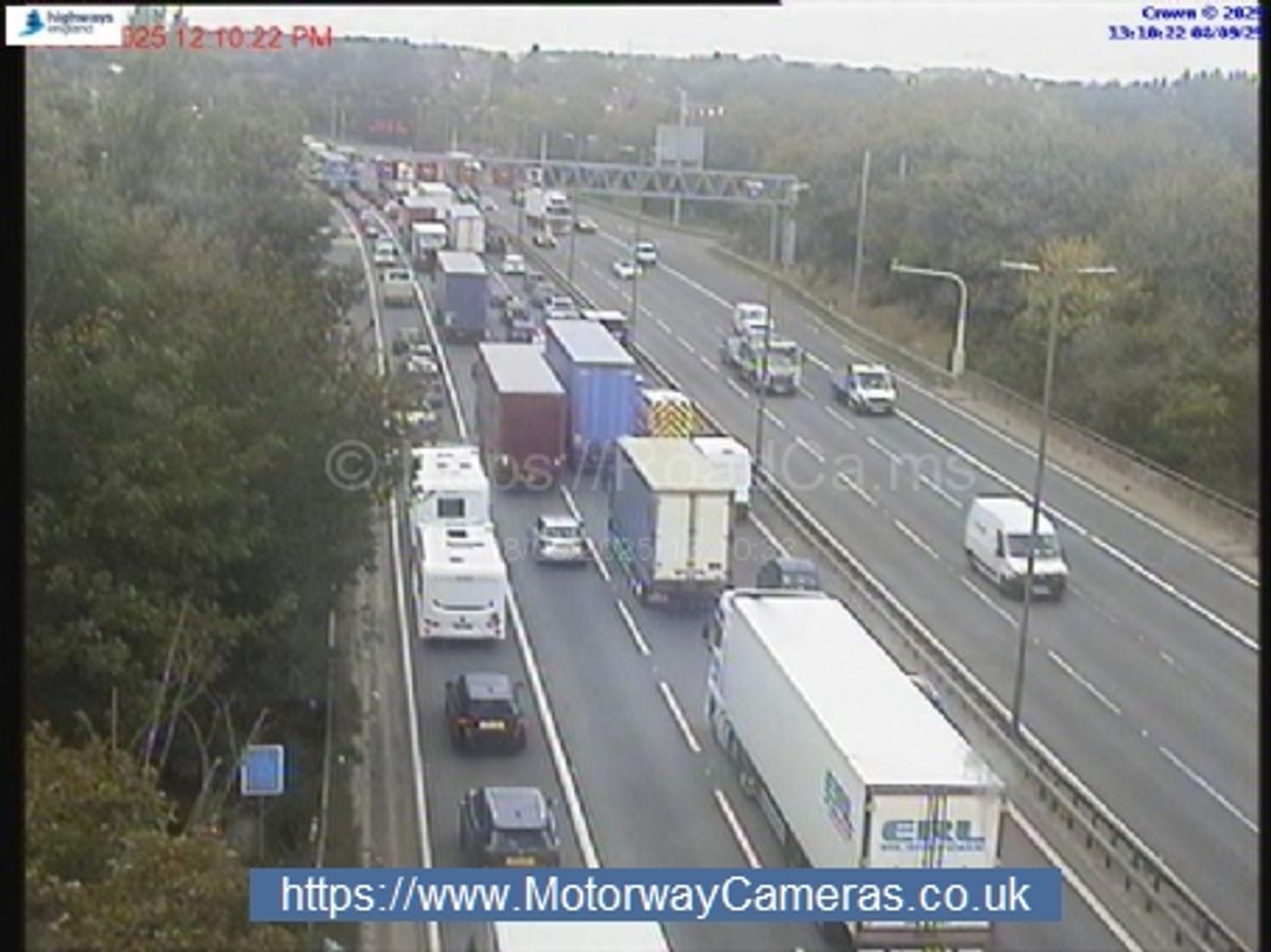 Delays on M6 after lorry crash | Express & Star
