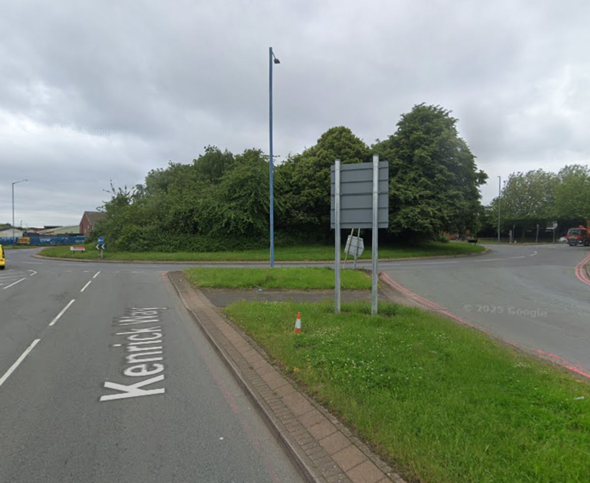 M5 Lane closure and 'minor disruption' following crash involving lorry ...